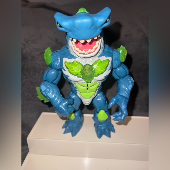 moose toys | Toys | Beast Lab Shark Beast Creator Experiment Action ...